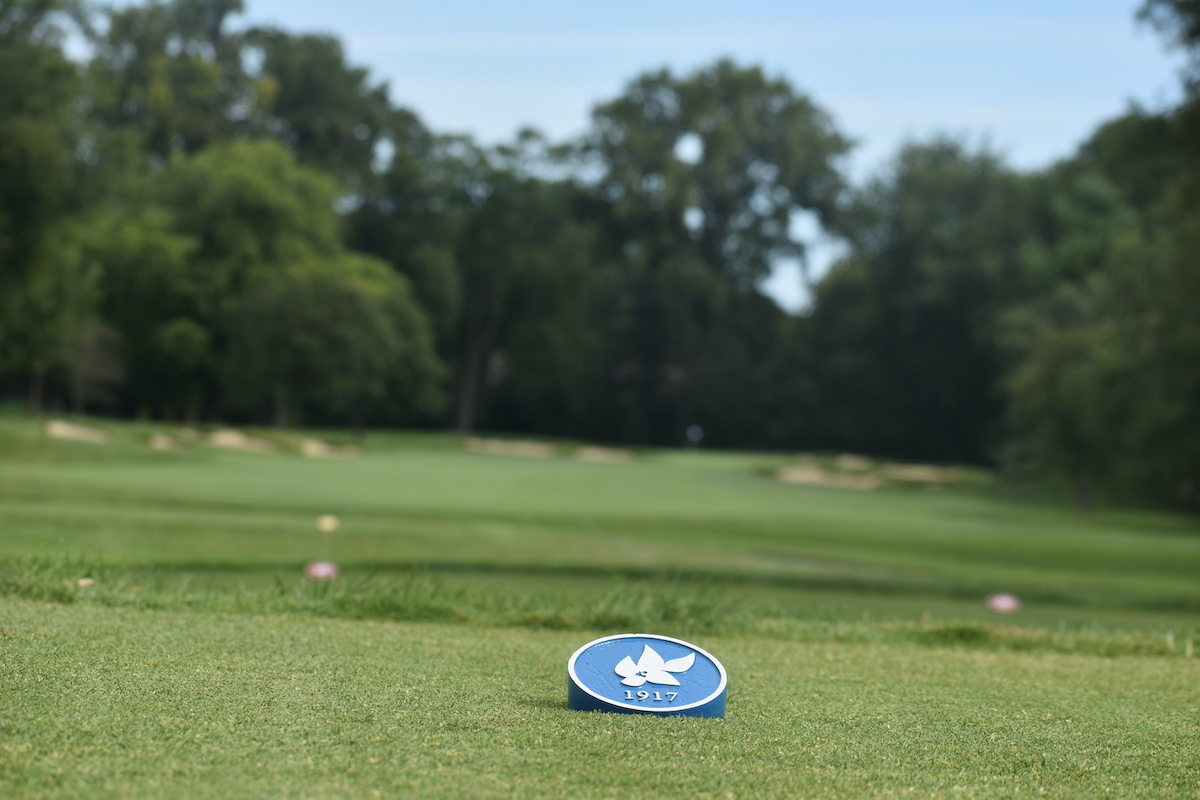 Tee box draws a crowd for reopening of Winnetka Golf Club after 19 ...