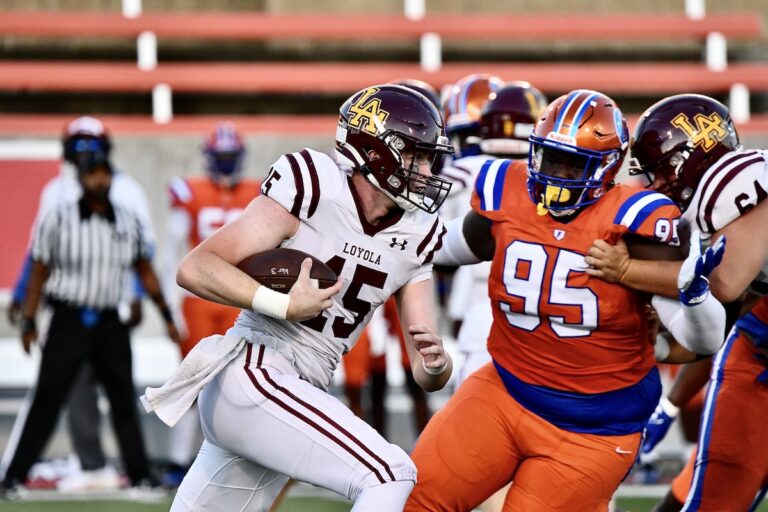 East St. Louis takes it to Loyola Academy in Week 1 battle of state ...