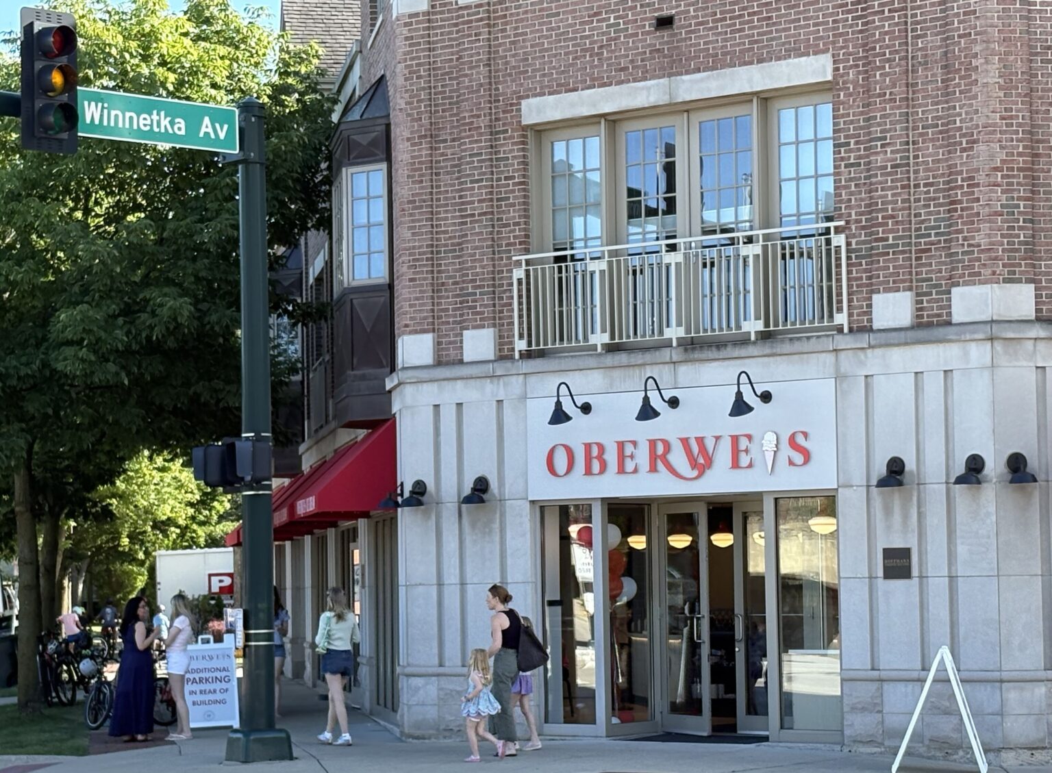 Local Scoop: Oberweis ice cream is open in Winnetka — and more to come ...