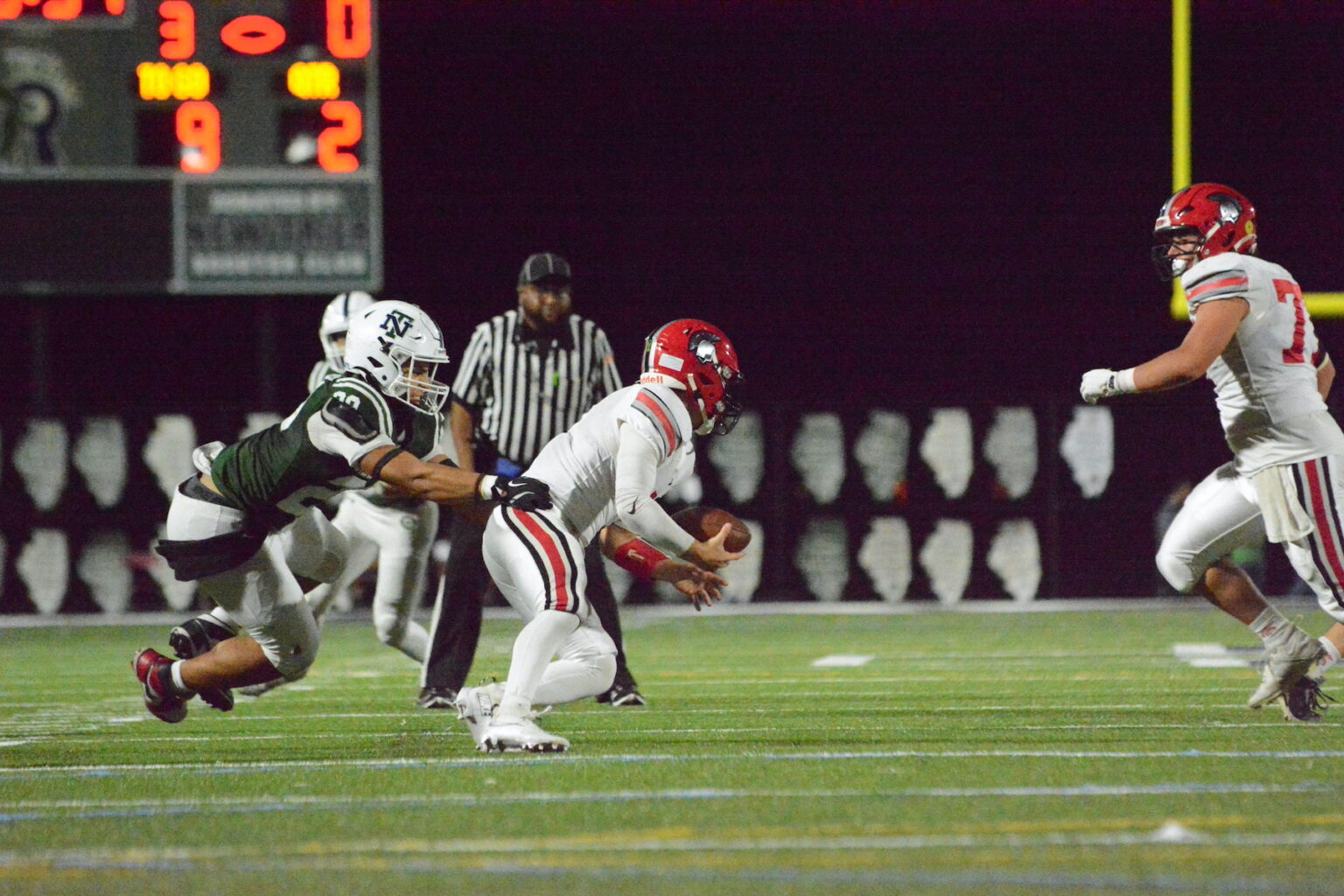 New Trier explodes for 44 points and third win — already more than a ...