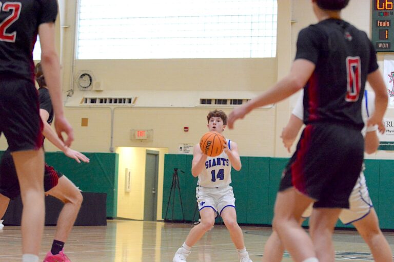 Three ball nets Giants a big win in Tosh Holiday Classic - The Record